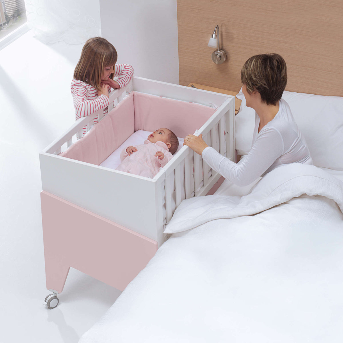 Minicuna con ruedas convertible en colecho (5en1) color rosa – ALONDRA